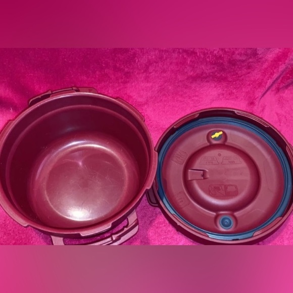 Tupperware | Kitchen | Tupperware Microwave Pressure Cooker | Poshmark
